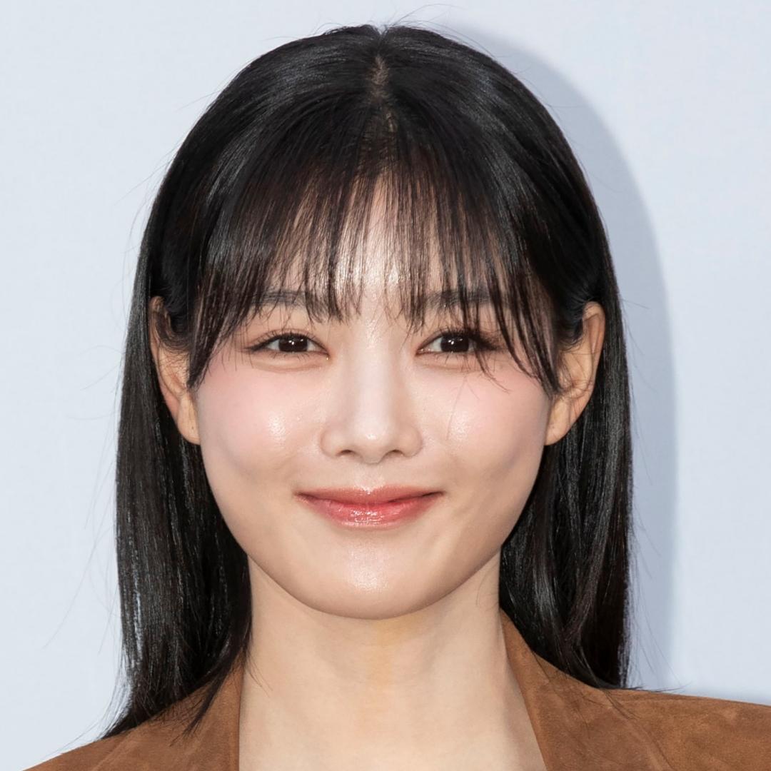 Kim Yoo-jung Movies and TV Shows - Plex