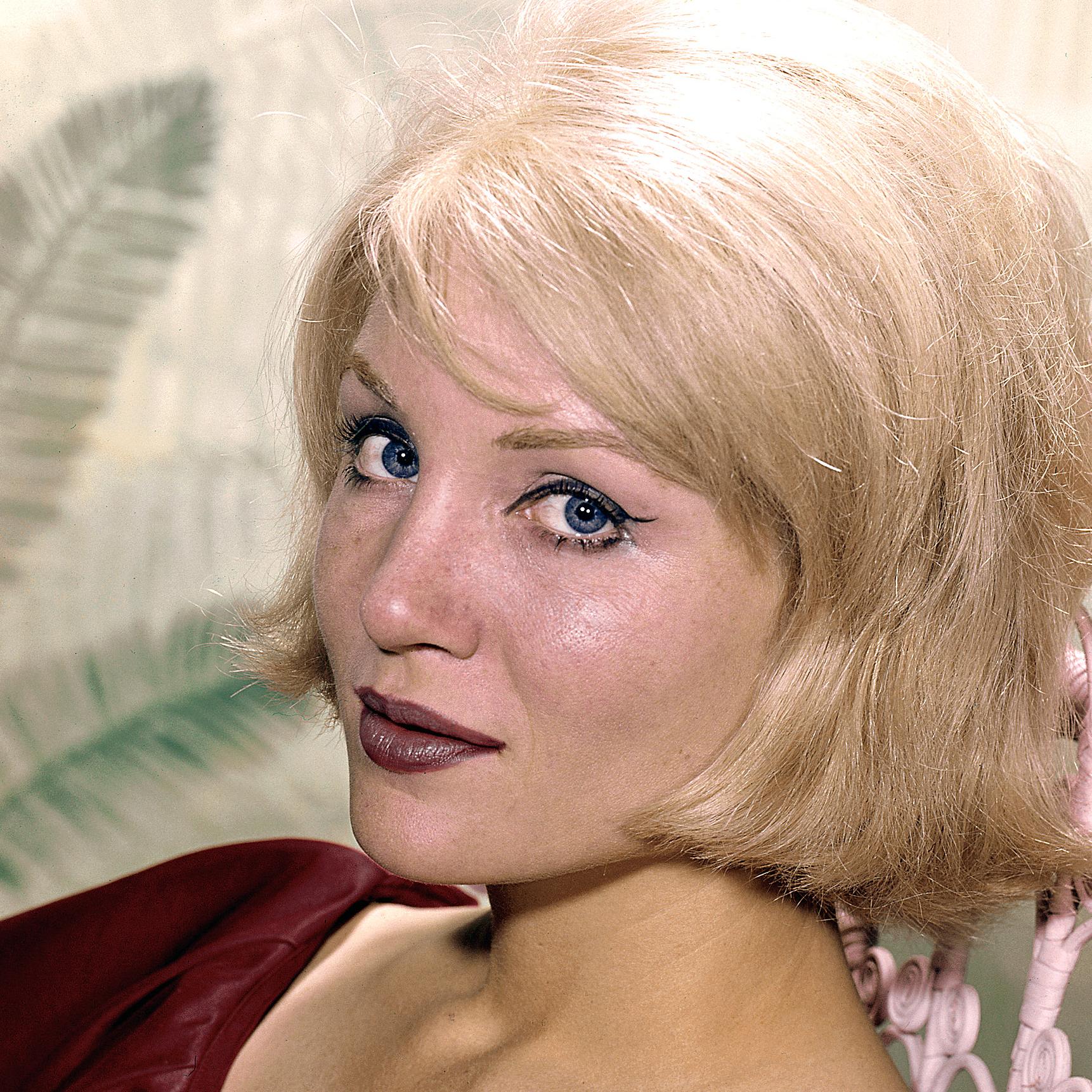 Susan Oliver Movies and TV Shows - Plex
