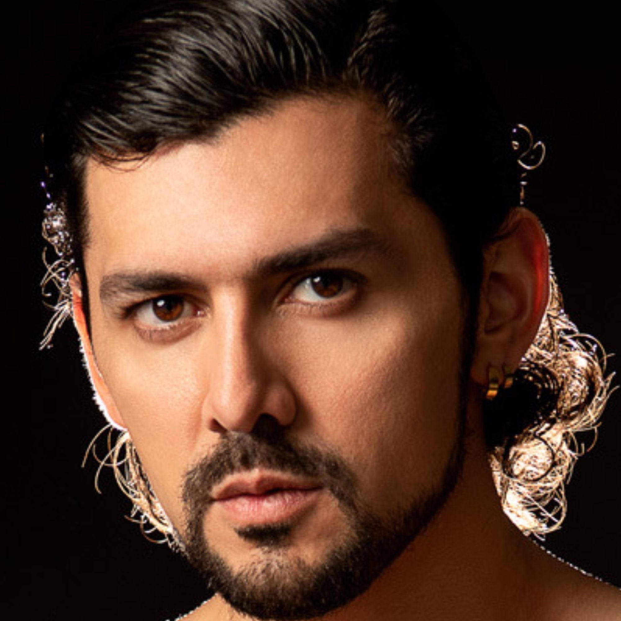 Miguel Francisco Martinez Actor Belen Jesuit Alumni Magazine: Summer