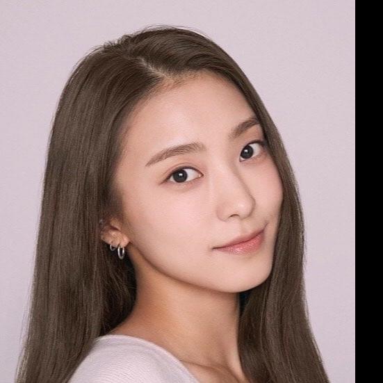 Yoon Bo-ra Movies and TV Shows - Plex
