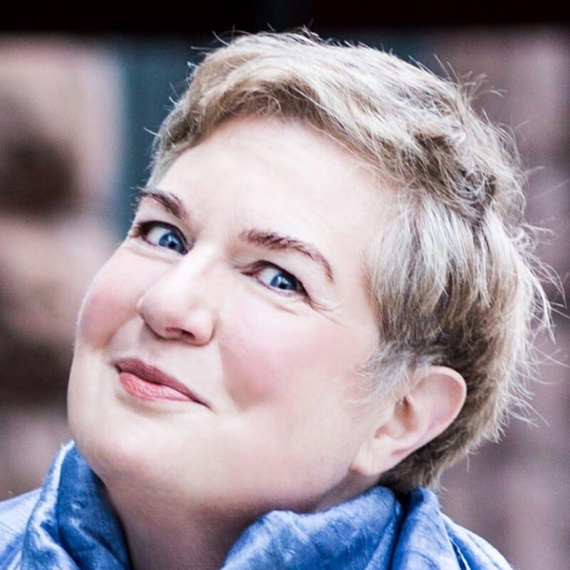 Lisa Hamaker's Instagram, Twitter & Facebook on IDCrawl